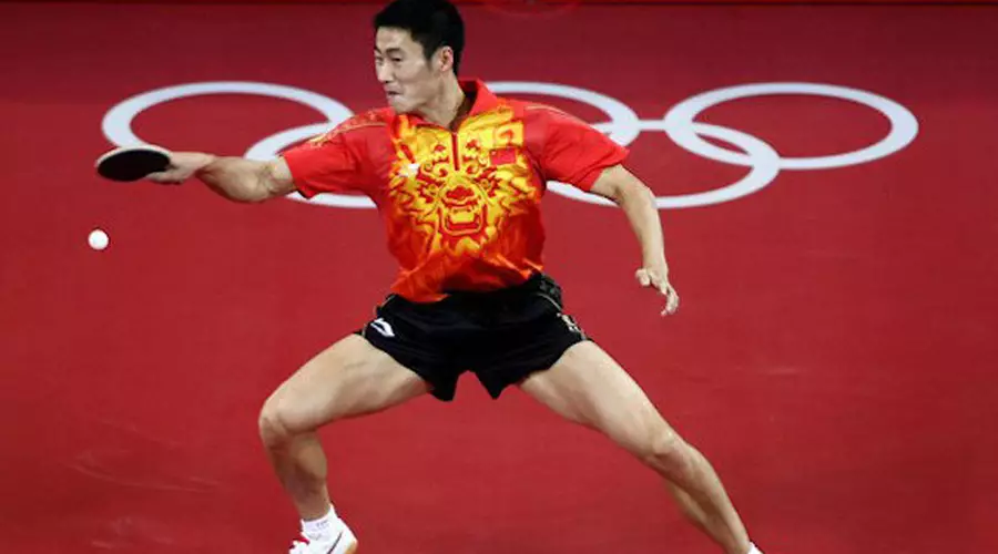 Tennis de table Le tennis de table est extrêmement populaire en Chine. Le sport est devenu une partie des Jeux d'été en 1988 et depuis lors, 53 médailles d'or sont déjà reparties pour le Céleste Empire. Il est peu probable qu'un autre pays s'approche de ce chiffre.