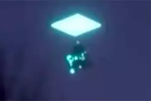 UFO verschwonnen am Portal iwwer Yakutia: d'Autoritéiten verstoppen dëse Video