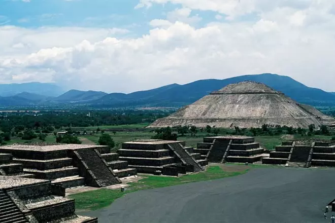 Tajný tunel pod pyramidou skrýval krvavé tajemství