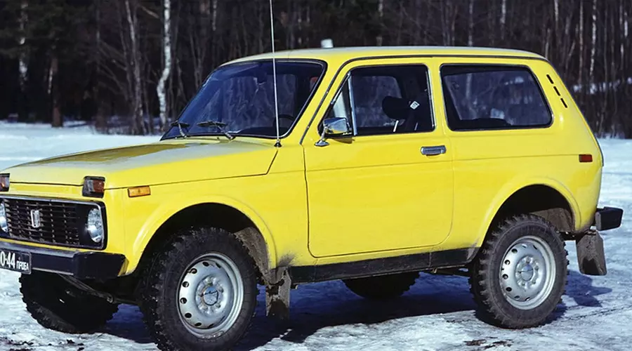 Under the Fiat stamp Testing of prototypes, which appeared already in 1972, took place in Central Asia and the Urals. Test specimens had on the body the logo of the fictitious Formika brand, while the engineers themselves said that the Romanian Fiat was being tested on tests. Many believed it.