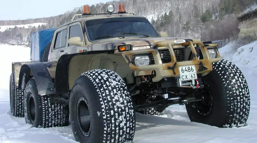 Special versions Not without special developments. They were going to supply an amphibian to the army and even made the first, successfully tested prototype. There was also a corporal micro-truck, which, unfortunately, also did not go into mass production.