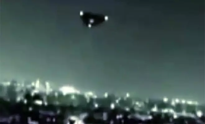 UFOs प्रत्यक्षदर्शींनी कॅमेऱ्यात कैद केले. एलियन्सशी नवीन संपर्क सिद्ध मानले जाऊ शकतात