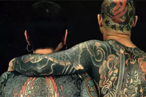 Tsiambaratelo mahatsiravina 10 an'ny yakuza