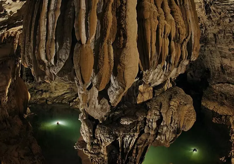 Shondong fait partie d'un système de plus de 150 grottes. La longueur de la partie étudiée de la grotte est de 6500 mètres. Le volume total de Shondong est estimé à 38,5 millions de m³.