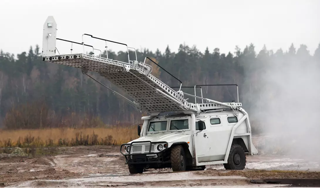 Abaim-Abanat Este avión de ataque está deseñado para atacar edificios de gran altura: unha escaleira montada no seu tellado é capaz de elevar a forza de traballo á altura do terceiro andar. Despois de que a plataforma estea completamente despregada, pódense instalar escudos de armadura no seu bordo para protexer aos loitadores.