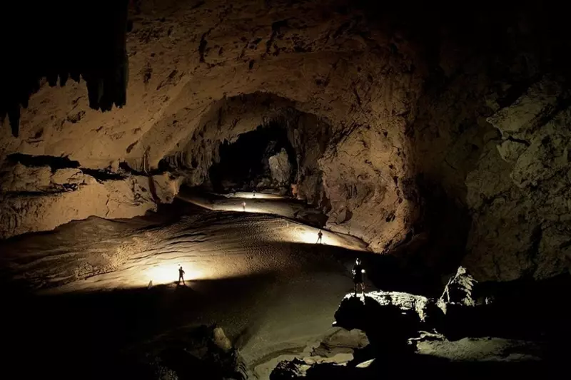 Ci sono ancora rami inesplorati nella grotta Krubera-Voronya. Non è ancora noto se porteranno a nuovi record oa un vicolo cieco.