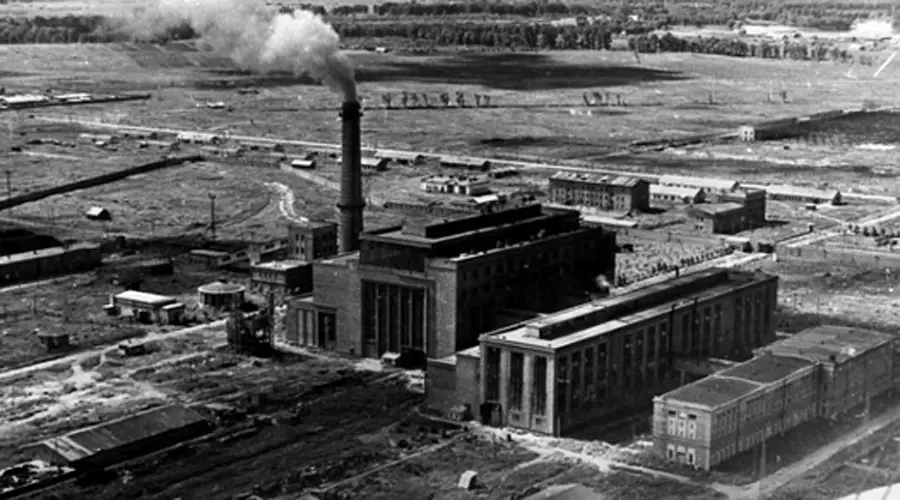 Butugychag 1937.-1956., Na području današnje regije Magadan, postojao je strašan logor Butugychag, poznat po rudnicima urana i kositra. Zatvorenici su morali ručno vaditi uran i kositar, bez ikakve zaštitne opreme. Prema nekim dostupnim informacijama, nad zatvorenicima u Butugychagu provedeni su medicinski pokusi.