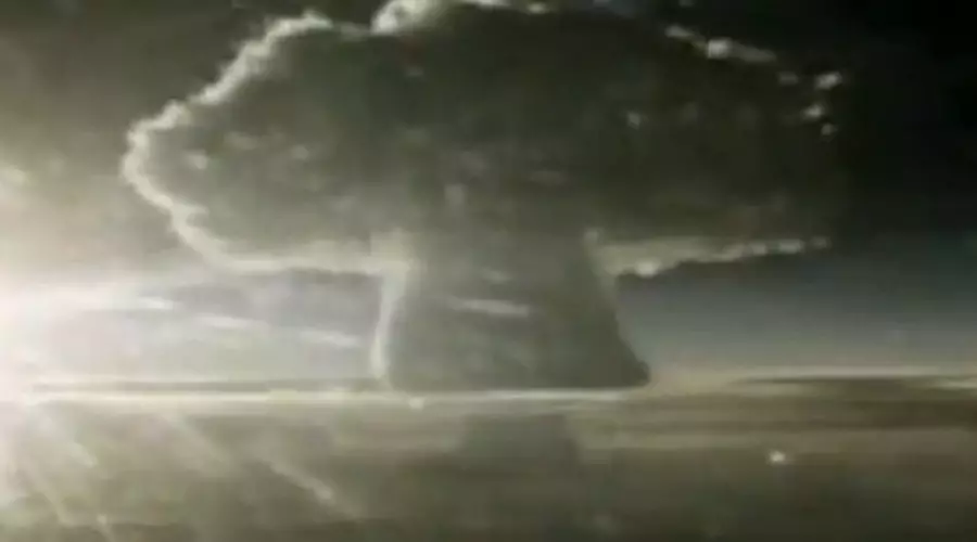 Evie Mike This was the world's first test of a thermonuclear explosive device. The United States decided to test a hydrogen bomb near the Marshall Islands. Eevee Mike's detonation was so powerful that it simply vaporized the island of Elugelab, where the tests were taking place.