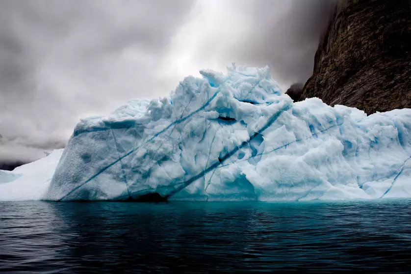 Iceberg gelé, Est du Groenland, août 2006.