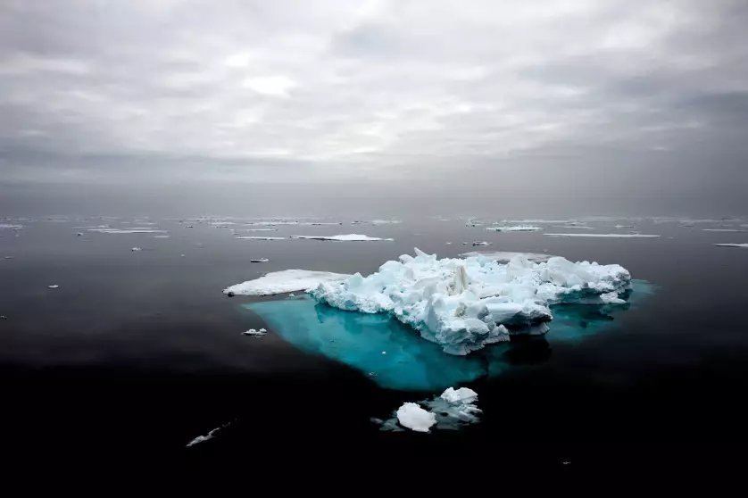 Restes d'un glacier, Svalbard, Norvège, juillet 2008.