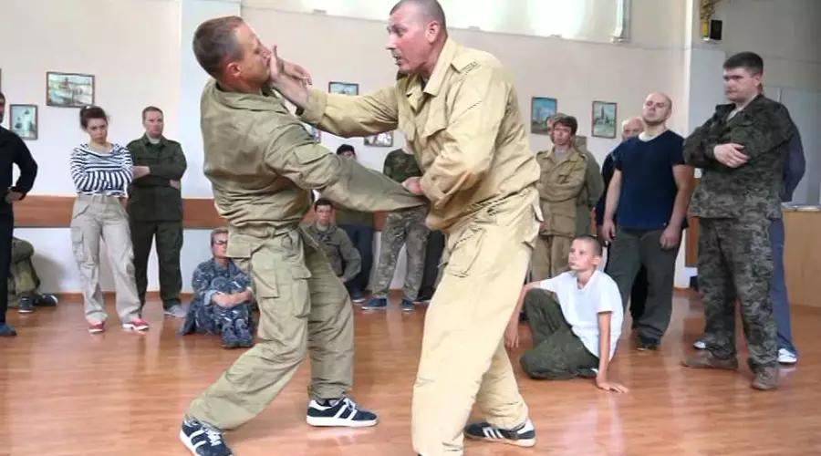 Iskreno, Kadočnikov sustav (ili stil) ne izgleda prikladan za studiranje obične osobe. Bez ikakve pozadine borilačkih vještina, bit će jednostavno glupo penjati se tamo gdje se morate istodobno sjetiti fizičkih zakona i ne zaboraviti izbjeći jednostavno pljuskanje vašeg protivnika. Sustav je prikladan za one koji su se ili odlučili u potpunosti posvetiti fizičkom razvoju, ili one koji jednostavno nemaju što raditi. Želite li pobijediti na ulici? Boks u pomoć.