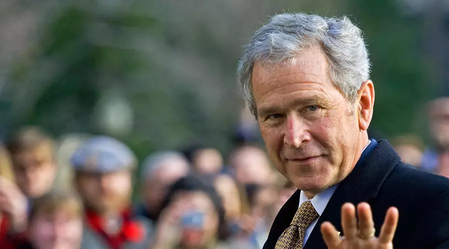 A última picada No 2000, George W. Bush asumiu a presidencia. Podemos dicir que a maldición de Tecumseh contra el secou por fin: no único intento de asasinato acontecido no 2005, George W. Bush non recibiu un rasguño.