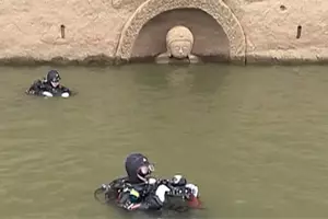 Unsa ang natago sa ilalom sa tubig nga Buddha sa China