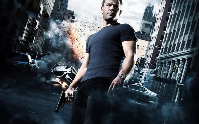 Matt Damon Matt Damon parantos muncul dina sajajalan peran, ti karakter dramatis introspéktif dugi ka peran pendukung salaku bintang tamu dina sitkom. Nanging, salah sahiji tokoh terkenalna nyaéta Jason Bourne ti séri pilem anu sami namina. Bourne ngalaksanakeun ton aksi anu matak ngabahayakeun, sareng teu aya stuntman pikeun ngalakukeunana pikeun Damon. Trik ieu henteu gampang pikeun palaku, sareng sabab Damon nyalira ngaku, trik ku cai ngajantenkeun anjeunna gugup pisan - tapi anjeunna henteu mundur sareng neraskeun nyalira. Pagawéan anu saé pisan tempo Matt Damon henteu pernah nempatkeun dirina murni salaku pahlawan aksi.