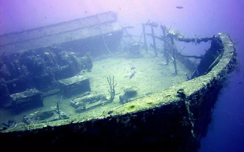 Treasure from the motor ship "Varyagin" Where to look: in the Ussuri Bay, between the Three Stones, Mount Vargli and the Sukhodol Bay to the bottom. On board there were 250 passengers and 60 thousand rubles in gold, along with "especially valuable cargo." Only 15 were saved, including the captain. In 1913 he made an attempt to find and raise the ship. The ship was found, but the ship's lifting operation turned out to be too expensive, so only part of the valuable cargo was pulled to the surface. The gold remained in the holds of the ship at the bottom of the bay.