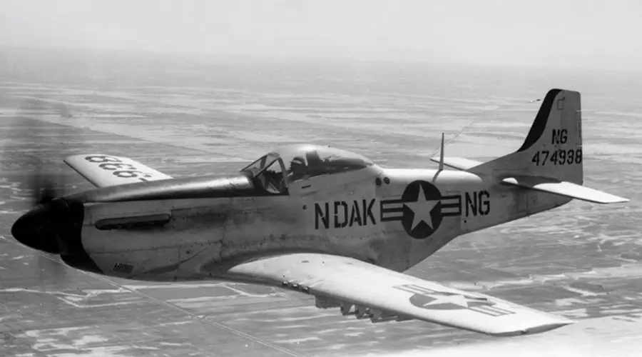 Pelea de Gorman La pelea entre el piloto de la Fuerza Aérea de los Estados Unidos George Gorman y un presunto OVNI ocurrió el 1 de octubre de 1948. Frente a una bola misteriosa, el valiente soldado atacó al enemigo, pero prefirió huir. Gorman persiguió al OVNI durante otra media hora, luego el objeto ganó altitud rápidamente y desapareció en el cielo infinito.