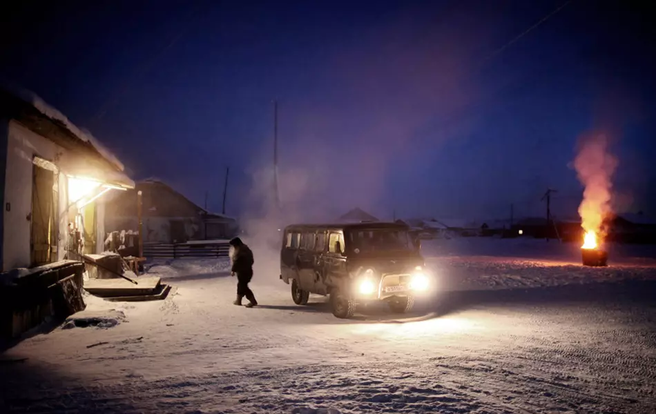 De enige supermarkt in heel Oymyakon lijkt op de selmags uit de tijd van de goudkoorts - het is gewoon onmogelijk om de gevolgen van verstoringen van de bevoorrading te overschatten.