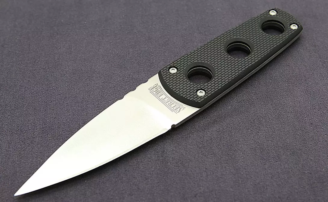 Cold Steel Secret Edge Жеңіл, ұқыпты, берік - сізге соңғы мүмкіндіктің пышағы қажет. Пышақтың материалы - Cold Steel -дің бұрынғы жұмыстарында өзін жақсы көрсеткен жапондық AUS 8A болаты. Пышақтың қалыңдығы 2,5 мм -ден аспайды: жау соққыны байқамайды, бірақ салдары ауыр болады.