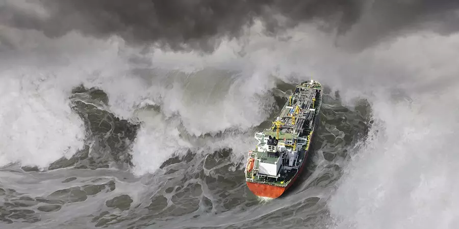 Sisters-killers Les océanologues étaient convaincus que les vagues tueuses géantes ne peuvent surgir que dans les océans. Jusqu'à ce que la date de la mort du cargo "Edmund Fitzgerald", survenue sur le lac Supérieur, aux États-Unis, a été confirmée. En effet, sur ce lac, les riverains observent depuis de nombreuses années un phénomène étonnant : plusieurs fois par an, la surface de l'eau donne naissance à trois énormes vagues se succédant, chacune d'environ 25 mètres de haut. Ils ont été nommés "Trois Sœurs".