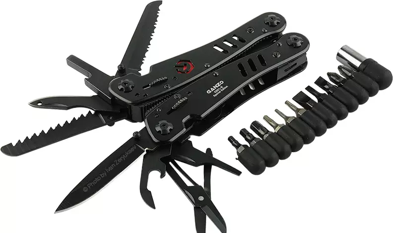 Multitool Ein gutes Multitool kann einen vollwertigen Werkzeugsatz ersetzen. Die Erfindung von Tim Leserman hat den Markt auf den Kopf gestellt: Das kompakte, multifunktionale Multitool ist zum ständigen Begleiter für Sportler, Liebhaber langer langer Wanderungen und jeden Kerl geworden, dessen Arme am richtigen Ort wachsen.