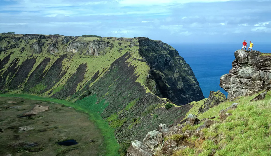 Parc Nacional Rapanui Xile Tot el món coneix aquest lloc gràcies a les estàtues moai úniques: l'illa de Pasqua és considerada gairebé el lloc més misteriós del nostre planeta.