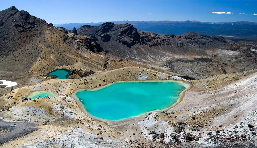 Parc nacional de Tongariro, Nova Zelanda. Les muntanyes locals són divinitzades pels pobles maoris que habiten aquí: connecten la gent i tota la naturalesa de l'illa.