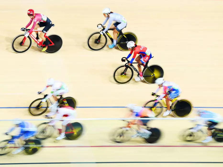 Vëlosweeër D'Olympesch Spiller enthalen verschidde Vëlosdisziplinen: Indoor Track Racing, Road Racing, Mountainbike a BMX. Jidderee vun den uewe genannte ass méi geféierlech wéi dee virdru. Héchst Geschwindegkeet, schwéierem Terrain: de Risiko vu Verletzungen ass ganz héich.