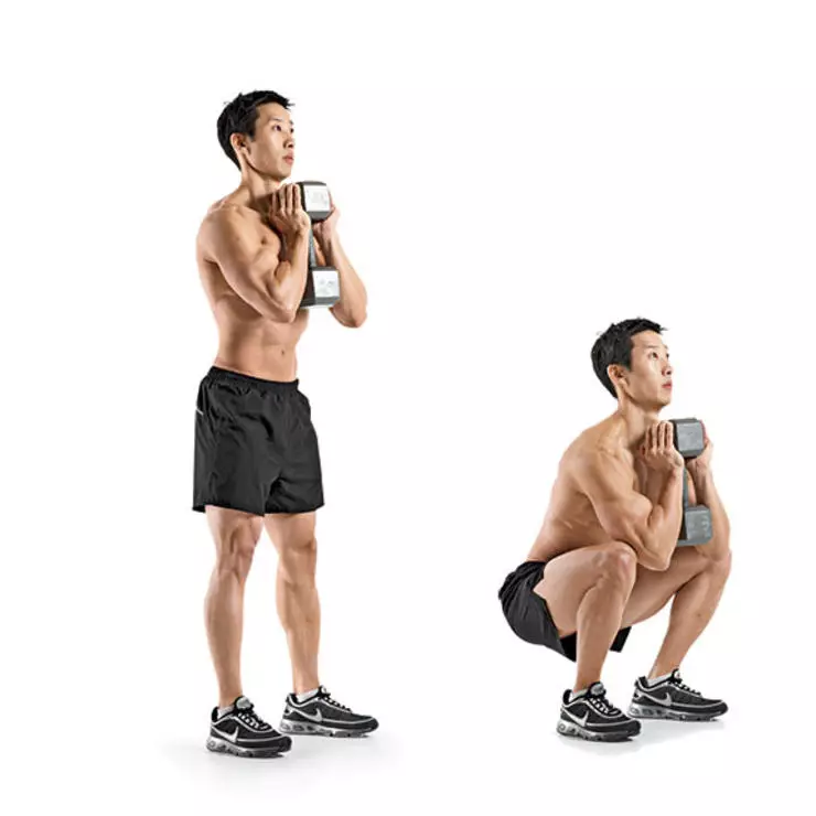 Dumbbell Squats កាន់ចុងផ្នែកខាងលើនៃ dumbbell ដោយដៃទាំងពីរដោយសុវត្ថិភាព។ សង្កត់គ្រាប់កាំភ្លើងបញ្ឈរដោយលើកវាឡើងបន្តិចពីលើទ្រូង ជំហរគឺវែងជាងទទឹងស្មាដាច់ពីគ្នាបន្តិច។ ខ្នងគួរតែនៅត្រង់ដោយមានក្រាំងធម្មជាតិនៅផ្នែកខាងក្រោម។ ចាប់ផ្តើមអង្គុយដោយរុញត្រគាករបស់អ្នកមកវិញបន្ទាប់មកពត់ជង្គង់របស់អ្នកស្របទៅនឹងឥដ្ឋ។ សង្កត់នៅចំណុចទាបបំផុតហើយក្រោកឡើងដោយរលូន។