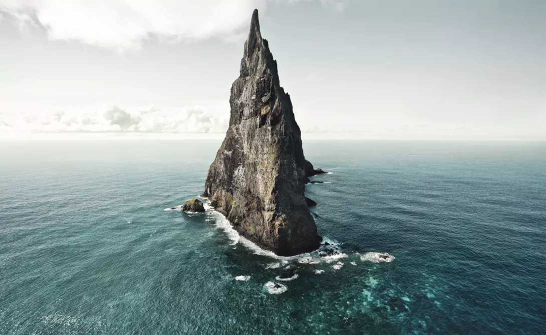 Ball Pyramid Australia Denne høye klippen ligger mellom Australia og New Zealand. Pyramiden er restene av en vulkan som ble dannet for syv millioner år siden.