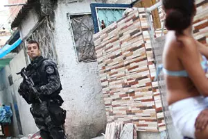 Stad van bendes: die gevaarlike verhaal van Rio de Janeiro