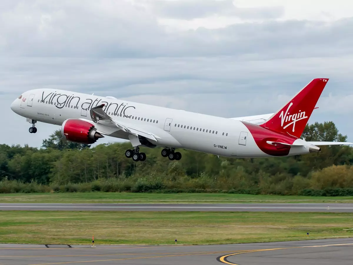 Die hoofkantoor van die groot Branson -onderneming, Virgin Atlantic, het ook geen ongelukke gehad nie.