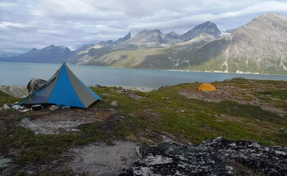 Assurez-vous d'apporter des piles portables avec vous. Ils sont utiles à la fois pour maintenir l'éclairage général la nuit et pour recharger les petits appareils électroménagers.