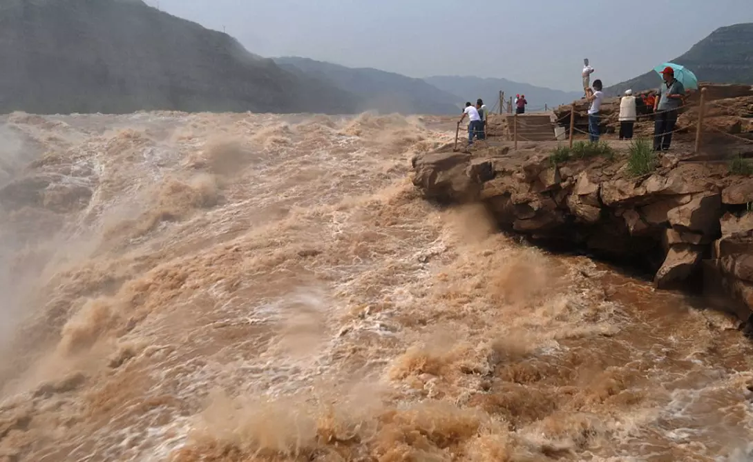 Yellow River Saina 5,464 O le Yellow River e ui atu i le iva o malo o Saina: ua manatu tagata o le lotoifale o le Yellow River o le moega o le malo. O tagata uma e fiafia i meaola ma i latou e talisapaia aganuu mai fafo o le a mauaina se mea e maua ai le fiafia iinei.