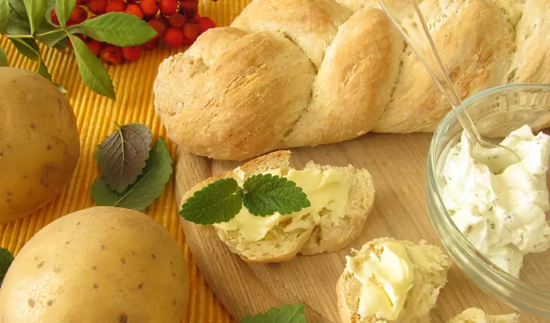 Ikel b'kontenut baxx ta 'xaħam Naturalment, ikel b'kontenut baxx ta' xaħam huwa baxx f'kaloriji. Iżda rarament tgħin biex titlef il-piż. Riċerka minn xjentisti wriet li l-konsum ta 'ikel b'kontenut normali ta' xaħam juri x-xewqa li jieklu aktar.