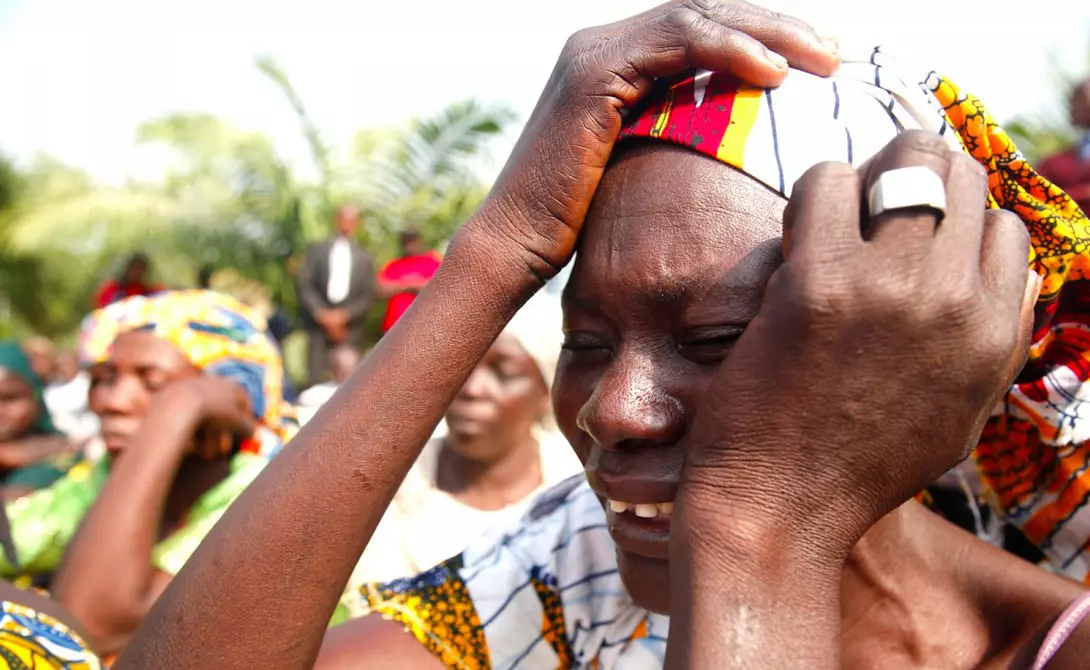 Abuja Nizeria Ny taha ambony indrindra amin'ny asan-jiolahy no mahatonga ity tanàna ity ho tena ady. Betsaka ny fanjakana no mampitandrina ny olom-pireneny momba ny loza ateraky ny dia mankany amin'ity faritra ity. Ohatra, ny Biraon'ny raharaham-bahiny UK dia namoaka fanamarihana - ity misy santionany iray: “Afaka alaina an-keriny ianao, hovonoina na hoentina any amin'ireo asa tsy ara-dalàna. Fadio ny mitsidika ity firenena ity, raha azo atao. "