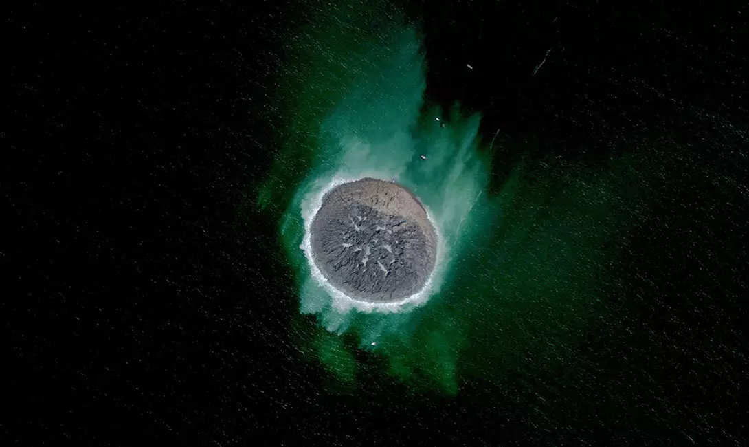 Gwadar Coast, Pakistan Ichi chitsuwa chitsva chakagadzirwa nekudengenyeka kwenyika