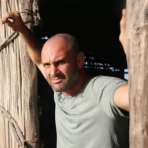 Aturan perjalanan dari Ed Stafford