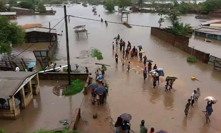 Malawi 2015 A watan Janairun 2015, ambaliyar ruwa a Malawi ta kashe akalla mutane 200. Bala'i ya bar mutane sama da 200,000 sun rasa matsugunansu. Ruwan sama ya kuma shafi makwabciyar Mozambique.